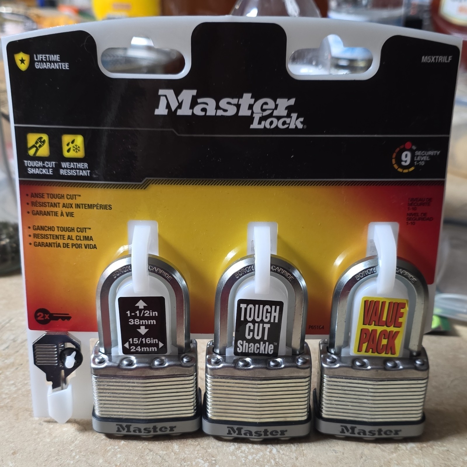 Master Lock M5XTRILF Tough-Cut Shackle Steel Padlock 3-Pack Weather ...