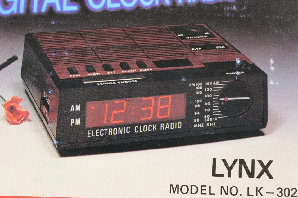Vintage AM/FM Electronic Digital Clock Radio - LYNX LK-30284 - NIB | eBay