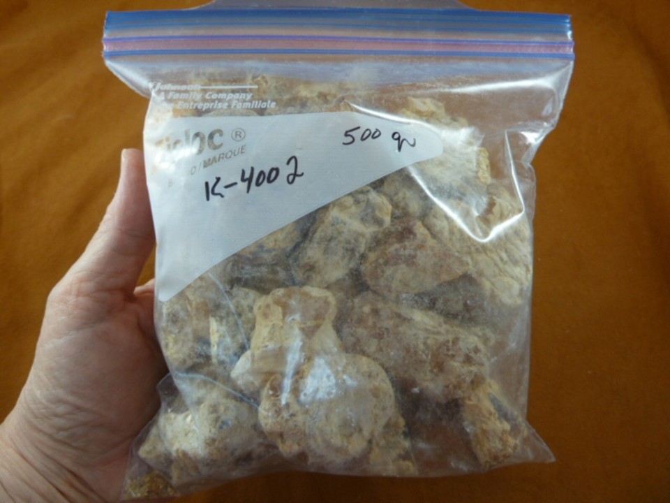 (k-4002) 500 g Rare Kauri tree Gum chips copal Amber New Zealand Tane ...