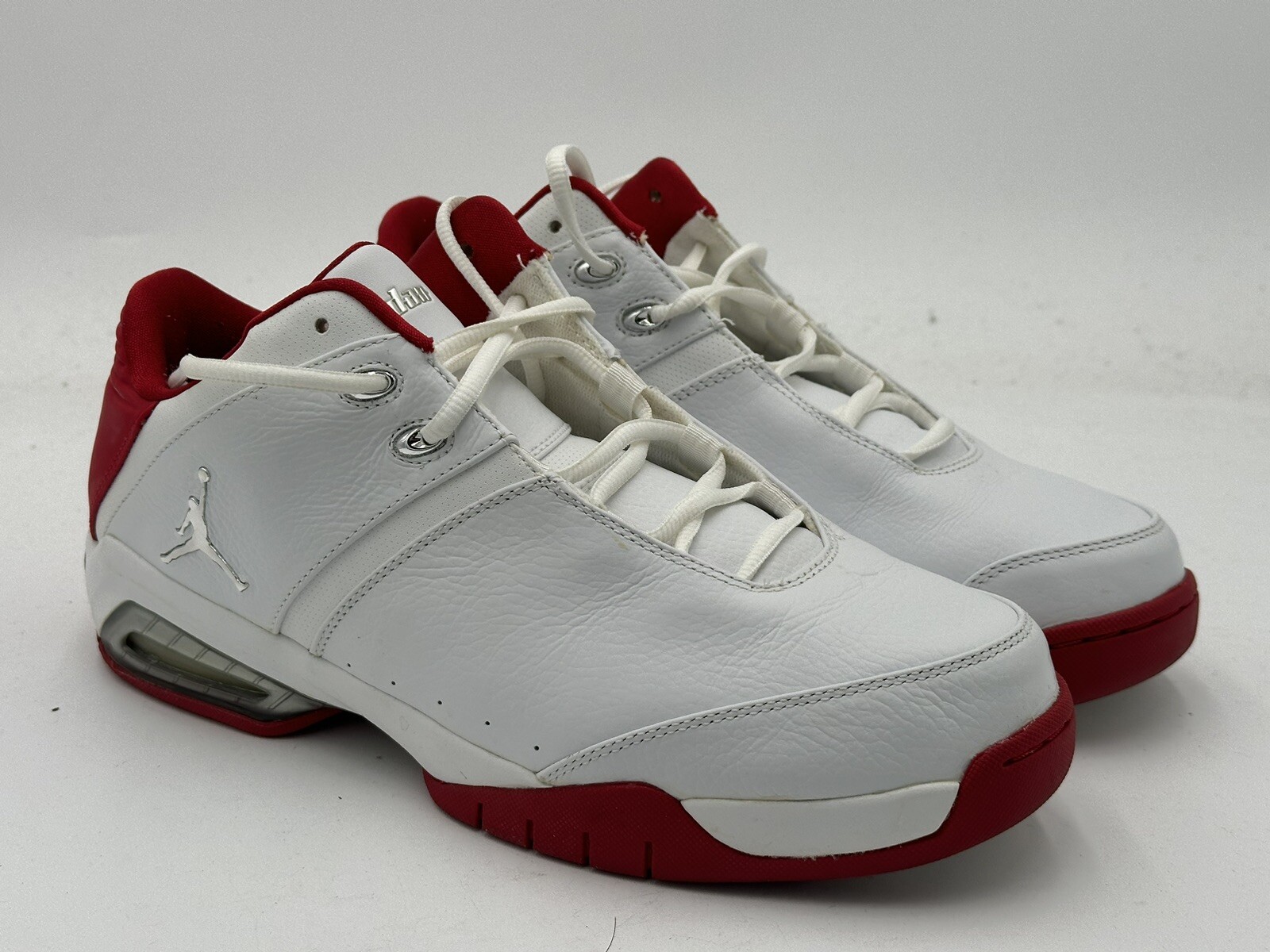 Nike Jordan Team Reign Low White Red VNDS Size 11 100% Authentic