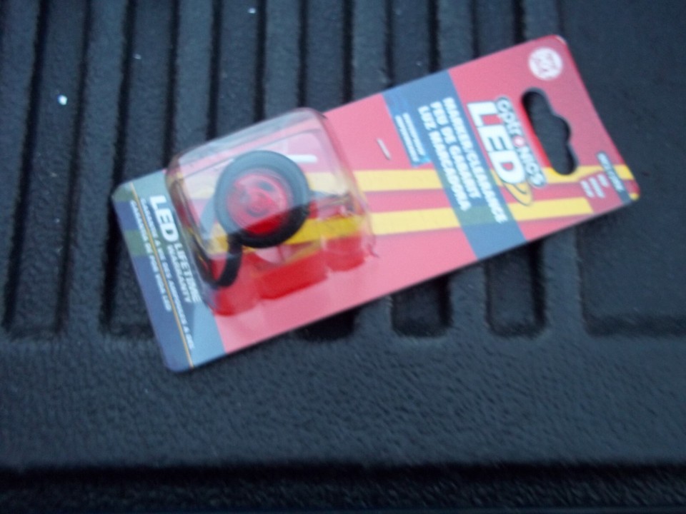 Optronics LED Uni-Light Red Sidelight #MCL12RK | eBay