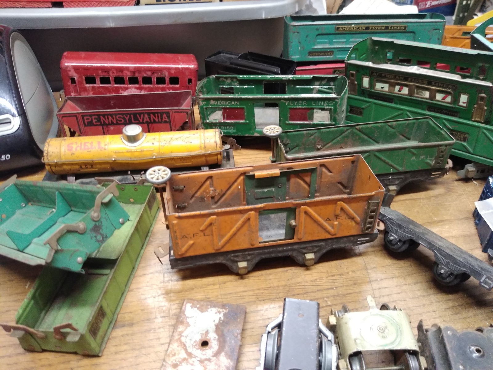 Vtg HUGE American Flyer Train Car Parts Lot Pre War Freight Tanker ...
