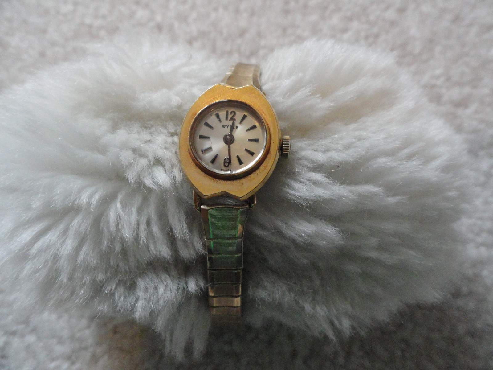 Vintage Swiss Made Wyler Ladies Wind Up Watch with a Stretch Band | eBay
