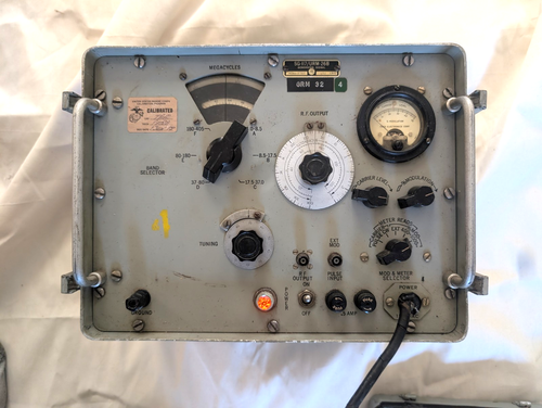 U.S. Navy Marine Coros. SG-117 URM-26B RF 115V 6 Band Signal Generator ...