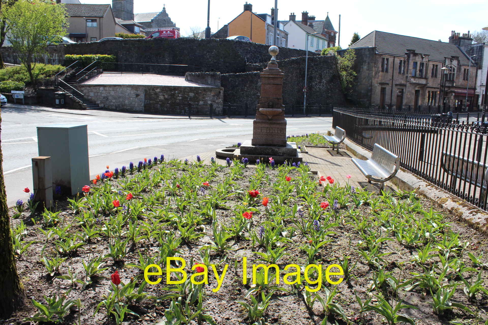 Photo 6x4 Garden, Town Centre Beith 2 c2016 | eBay UK
