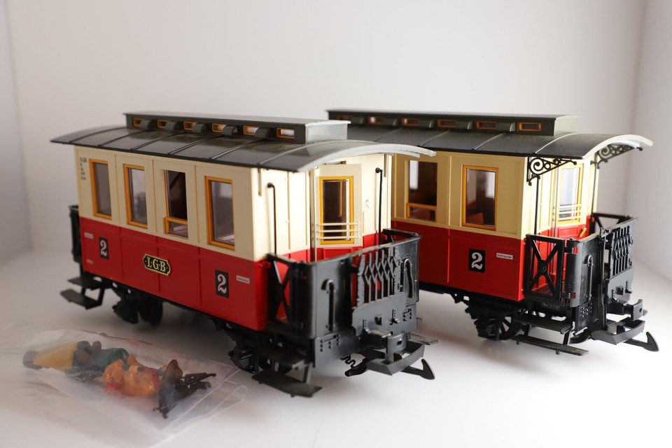 PAIR LGB 3011 SECOND CLASS PASSENGER CAR. ONE W/ LIGHTING | eBay