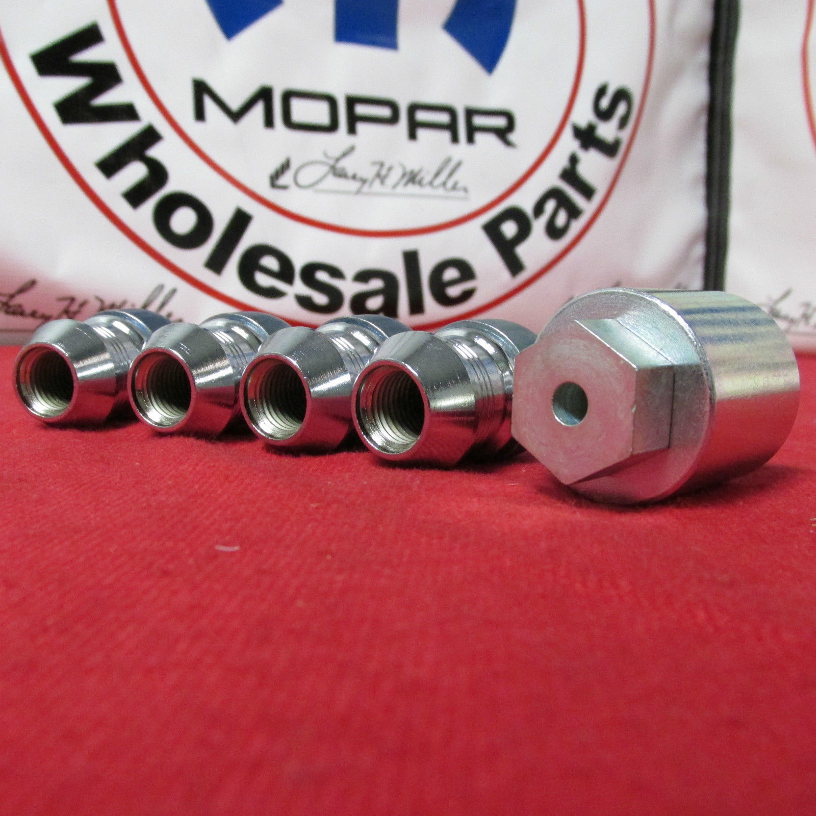 DODGE Charger Magnum Challenger CHRYSLER 300 Wheel Lock set NEW OEM ...