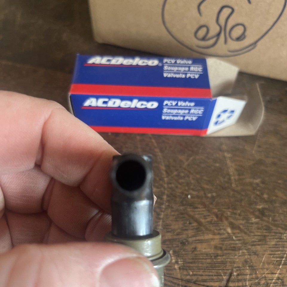 NOS ACDelco CV899C GM 25098058 PCV Valve | eBay