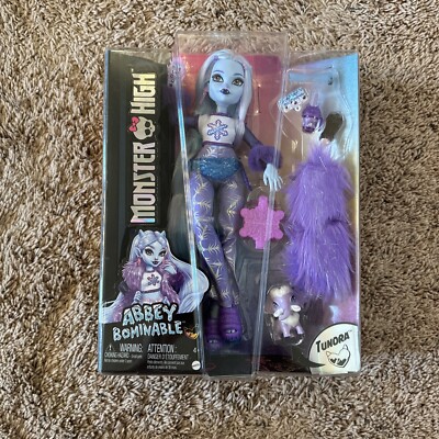 Monster High Abbey Bominable Yeti with Pet Mammoth Tundra & Accessories ...