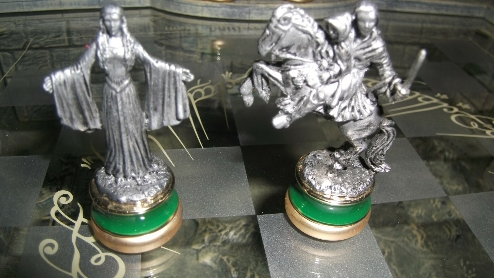 Lord Of the Rings Chess Set FREE SHIP AUTHENTIC LOTR Collectible w ...