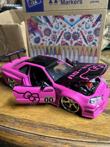 Hello Kitty 2002 Nissan Skyline GTR (R34) Jada Toys 1/24 Pink Car No ...