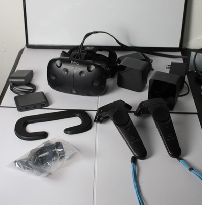 HTC Vive VR Kit w/ Index Controllers – Headset, Wands, Base Stations ...