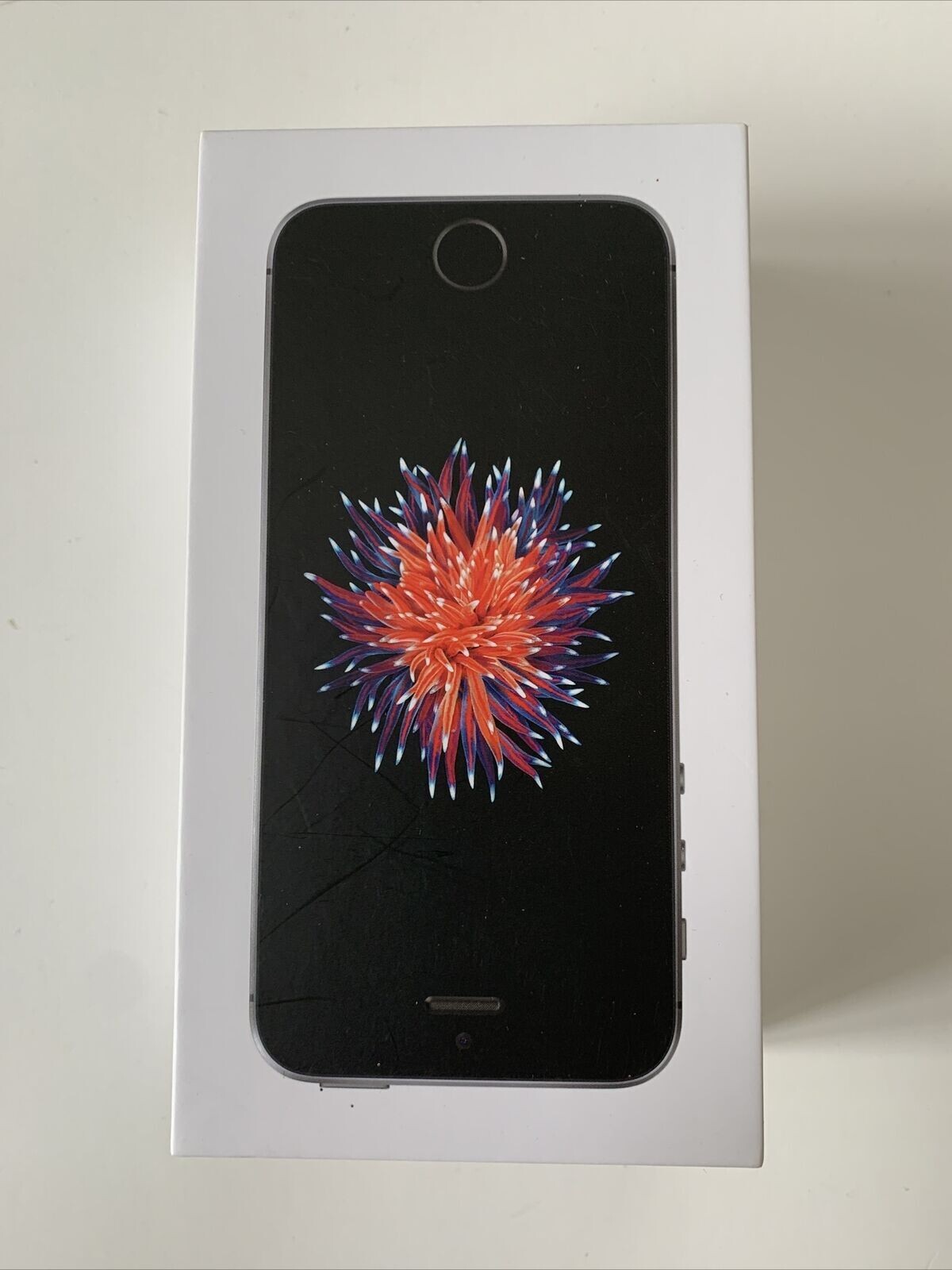 New Boxed Apple iPhone SE 32GB Space Grey Unlocked Smartphone 12 Months ...
