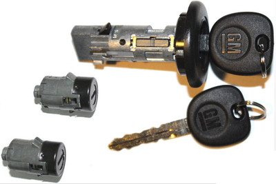 New Chevrolet GM OEM Ignition/Doors Lock Key Cylinder Set With Keys To ...