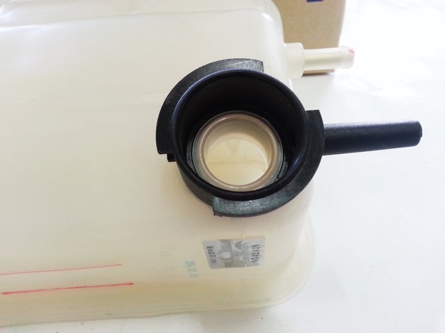 6615003949 Genuine Reservoir Tank Complete for SsangYong Istana for ...