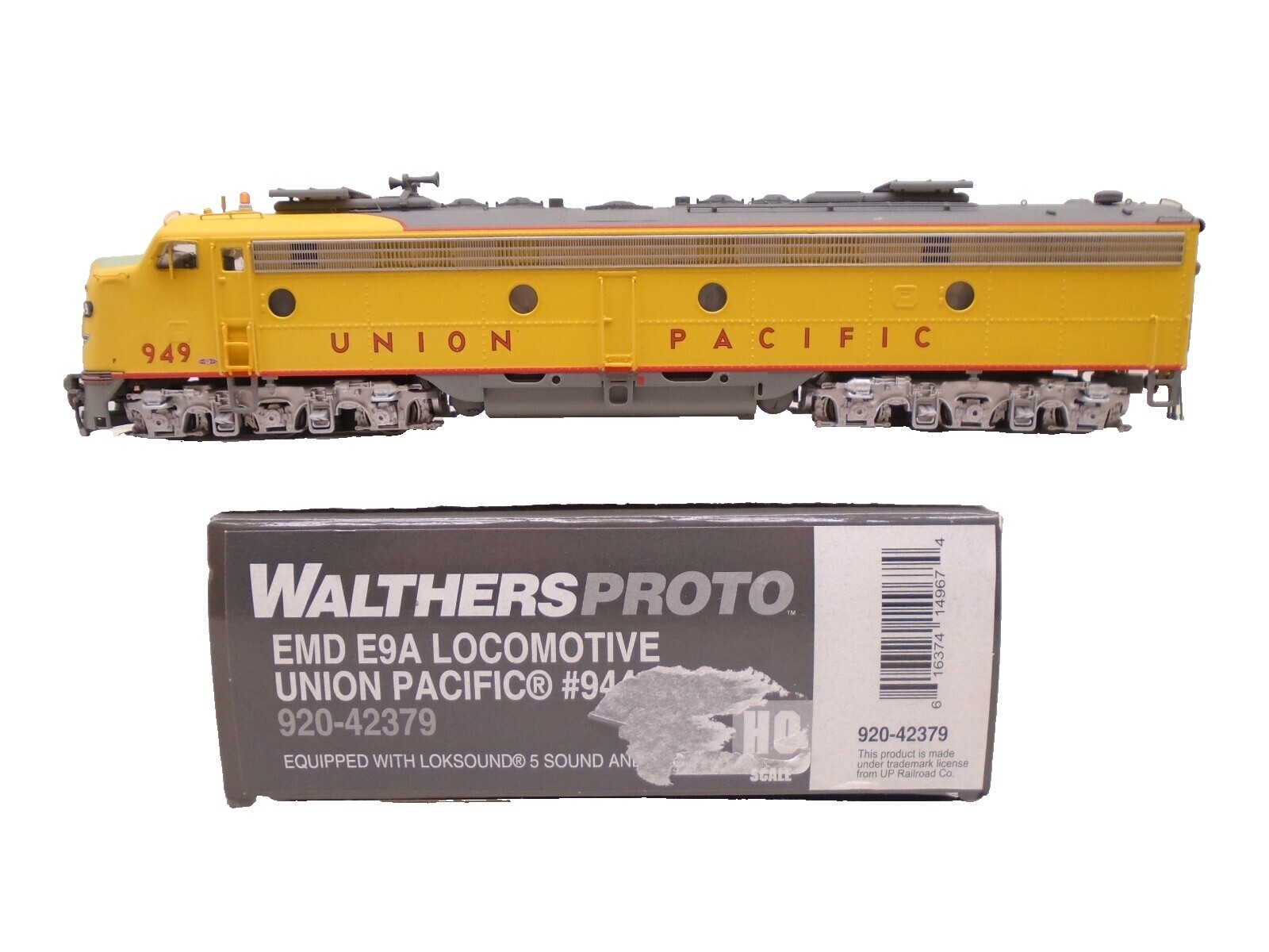 Plastic HO Scale Model Railroad Locomotives for sale | eBay