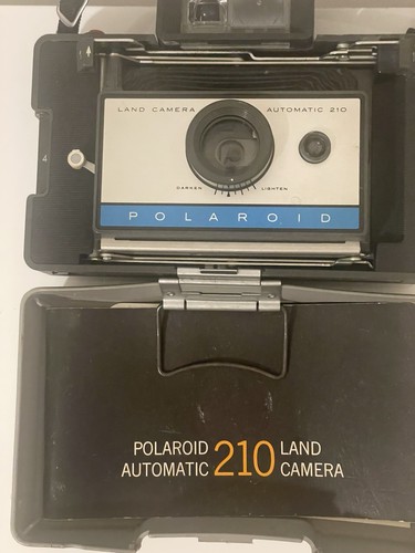 VINTAGE FOLDABLE POLAROID 210 AUTOMATIC LAND CAMERA W/ CASE & MANUAL ...