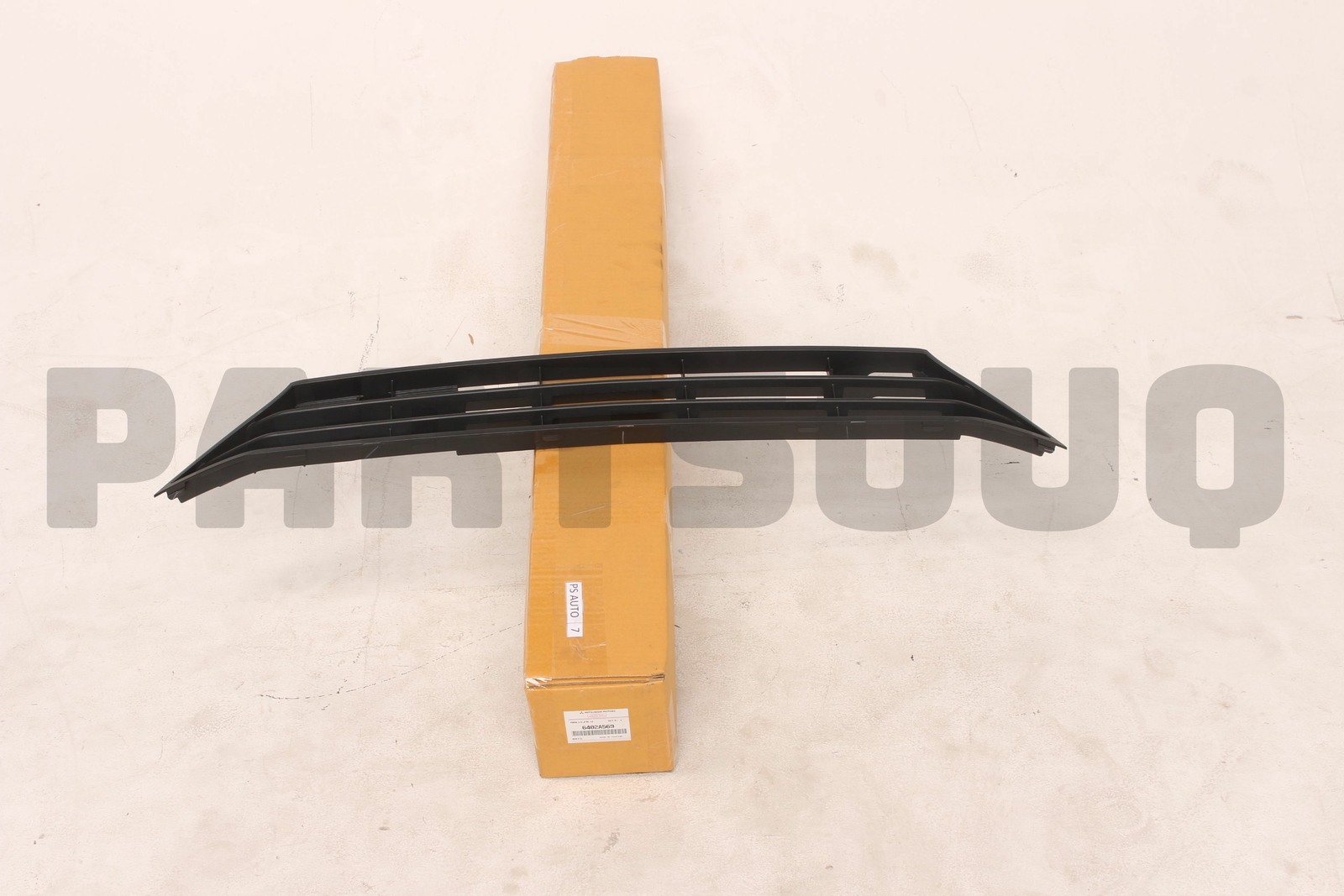 6402A569 Genuine Mitsubishi GRILLE,FR UNDER | eBay