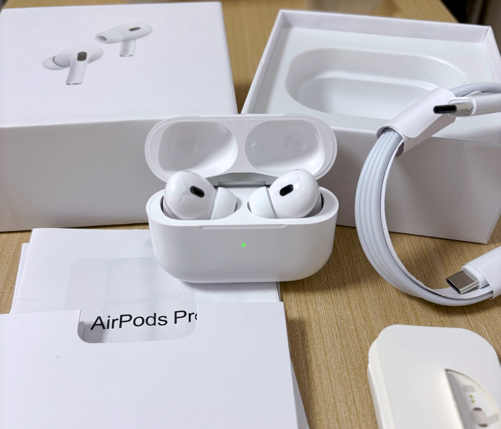 AppIe AirPods Pro 2nd Generation Earphone Wireless with Charging Case w ...