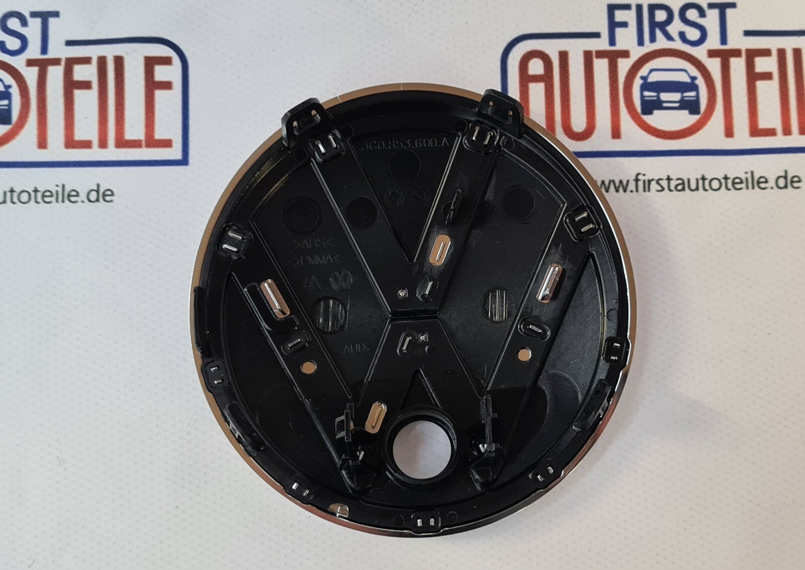 Original VW Passat B8 3G Emblem für Kühlergrill Logo Chrom schwarz ...
