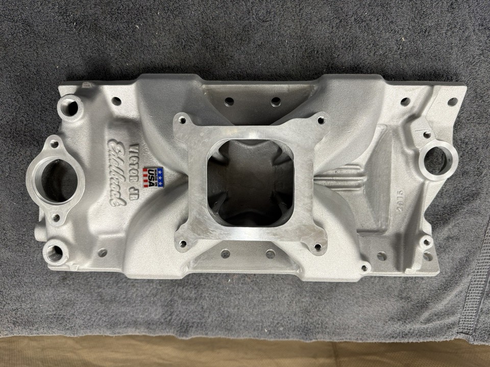 Edelbrock Victor Jr intake manifold for small block Chevy. New in box ...
