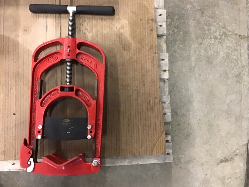 Reed Mfg 04605 HPC4+ Guillotine Pipe Cutter for PE Pipe, 1-1/2" - 4 ...