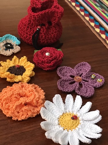 Hand Crocheted Flower Refrigerator Magnets Set w/Crochet Gift Bag🌺USA ...