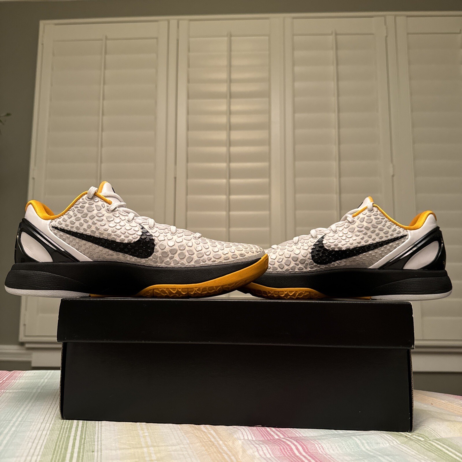 Kobe 6 Protro Playoff Pack White Del Sol Size 10 - Gem