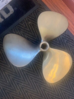 NEW 19 X 14 BRONZE 3 Blade Prop 1-3/8” Bore Prop Inboard 19x14 RH ...