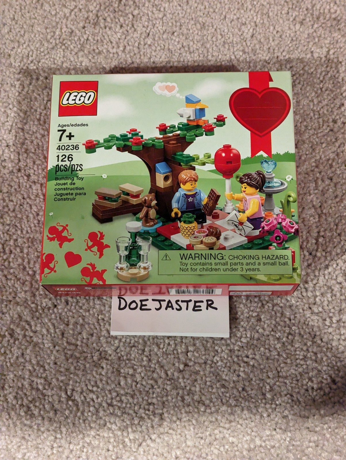 LEGO Romantic Valentine Picnic (40236) - 2017 - Holiday / Seasonal ...