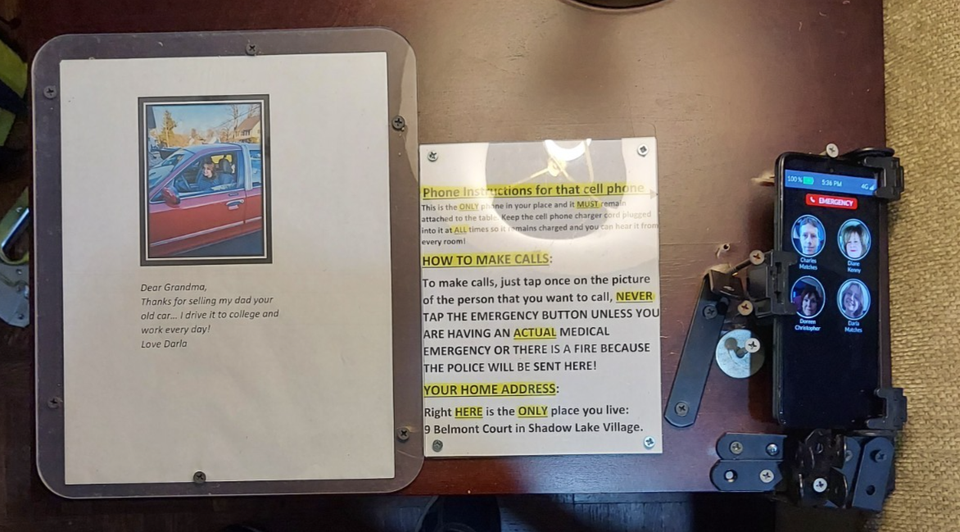 RAZ Memory Cell Phone for seniors with dementia, cognitive decline ...