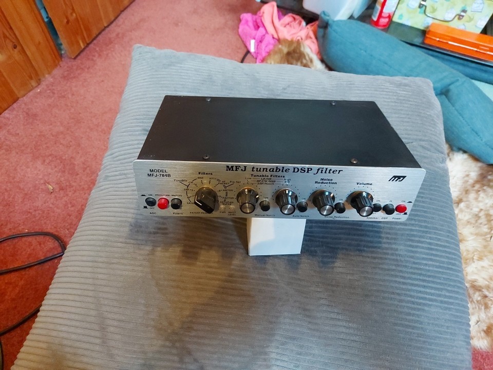 MFJ-784B Tuneable DSP filter does CW SSB RITTY Packet etc. reduced ...