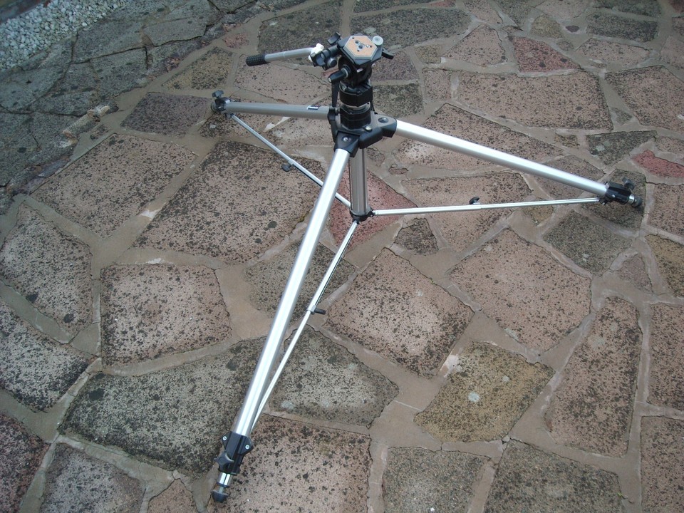 Manfrotto Tripod 117 & Manfrotto 136 Head. | eBay UK