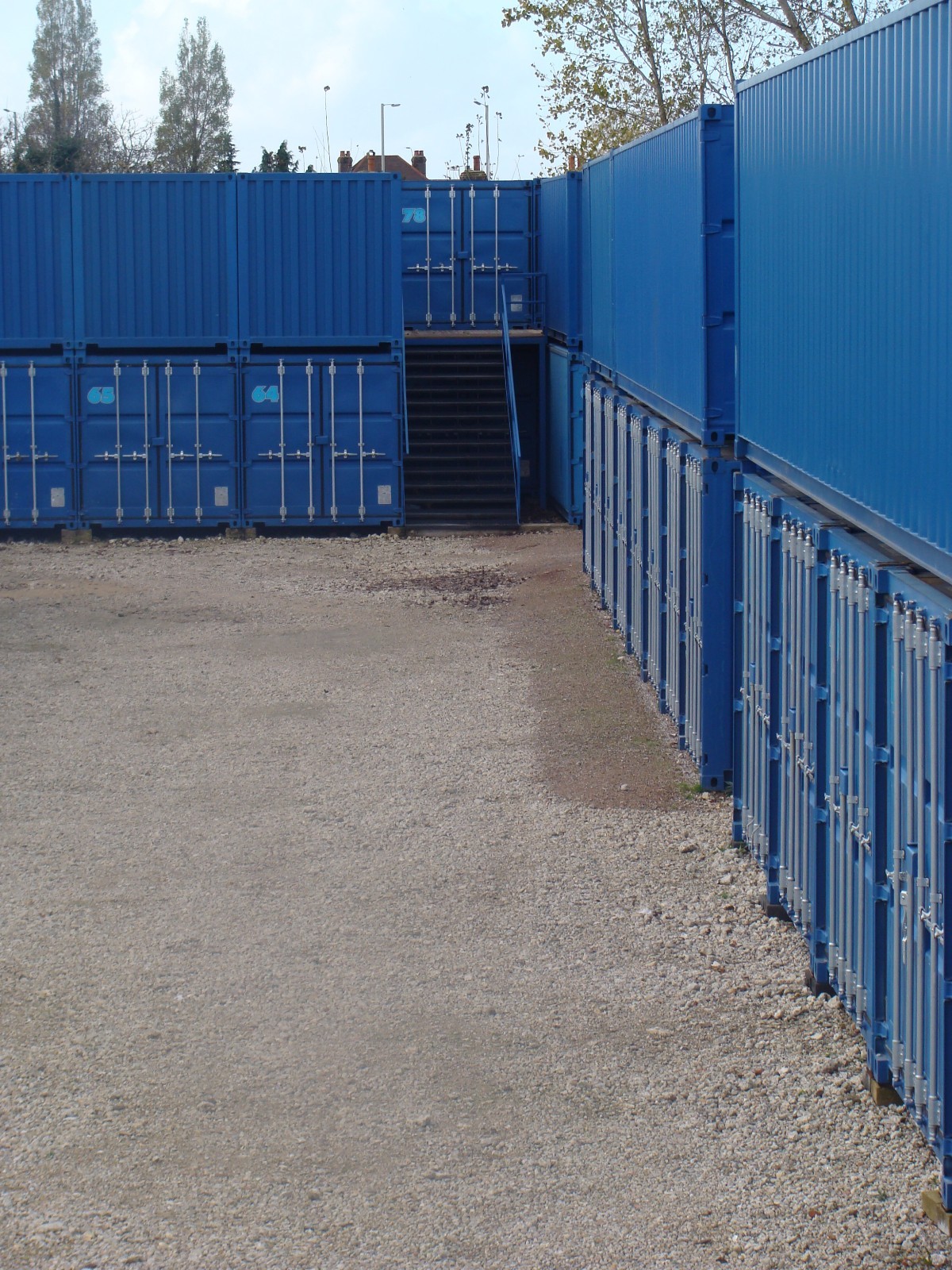 SHIPPING CONTAINERS 20 FT or 40 FT STACKING PINS-RISER BLOCKS SAFE ...