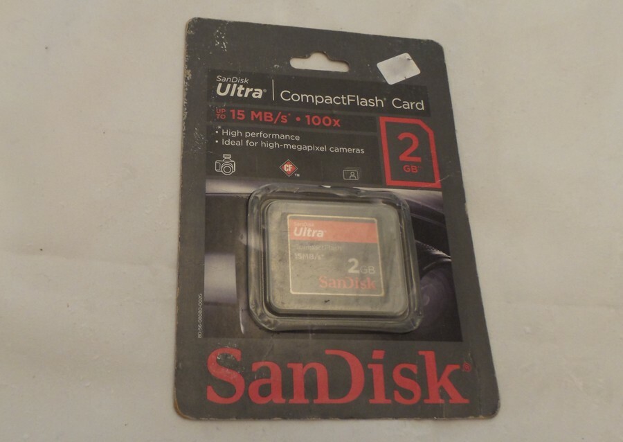 Retail SanDisk Ultra Compact Flash 2GB Card - 15 mb/s (SDCFH-002G-E11 ...