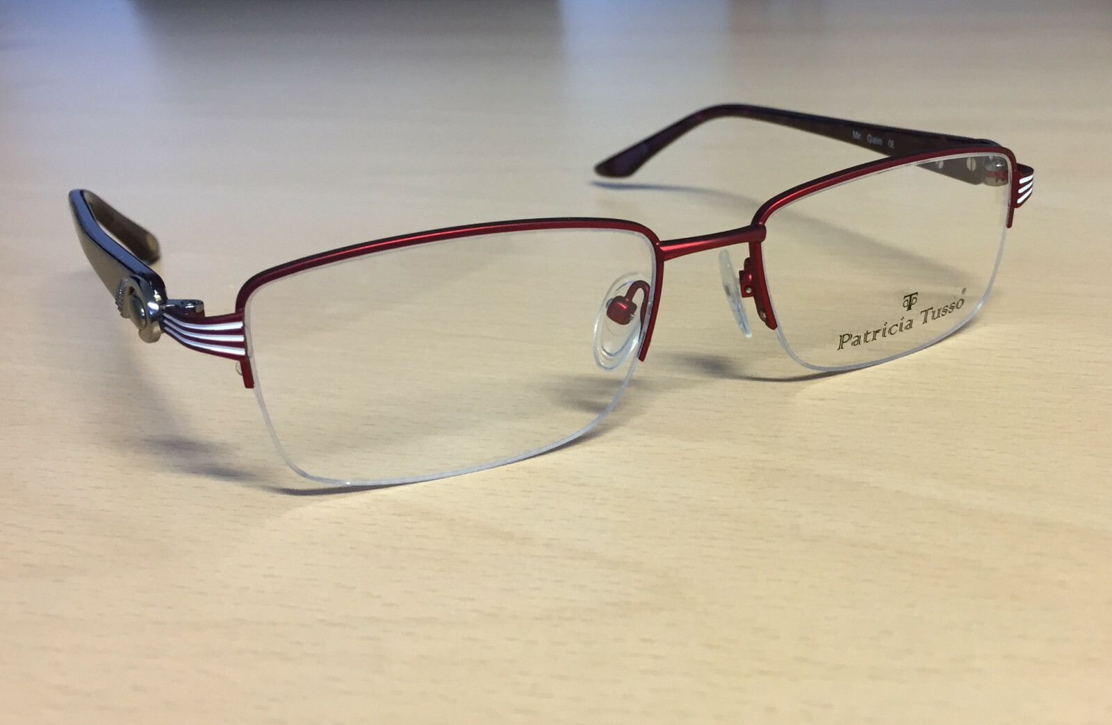 Brille von Mr. Gain, Modell Patricia Tusso, formschön elegant, rot ...