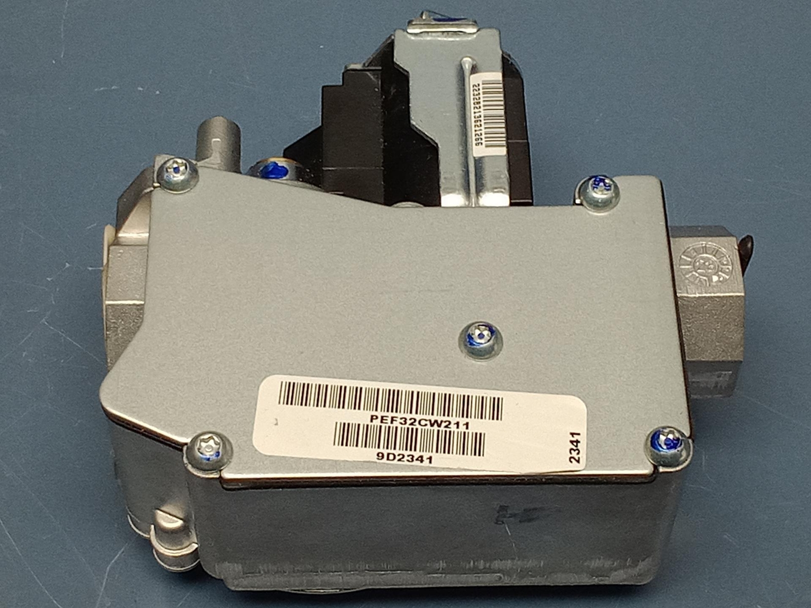 White Rodgers EF32CW211 Carrier Bryant Payne Furnace Gas Valve Single ...