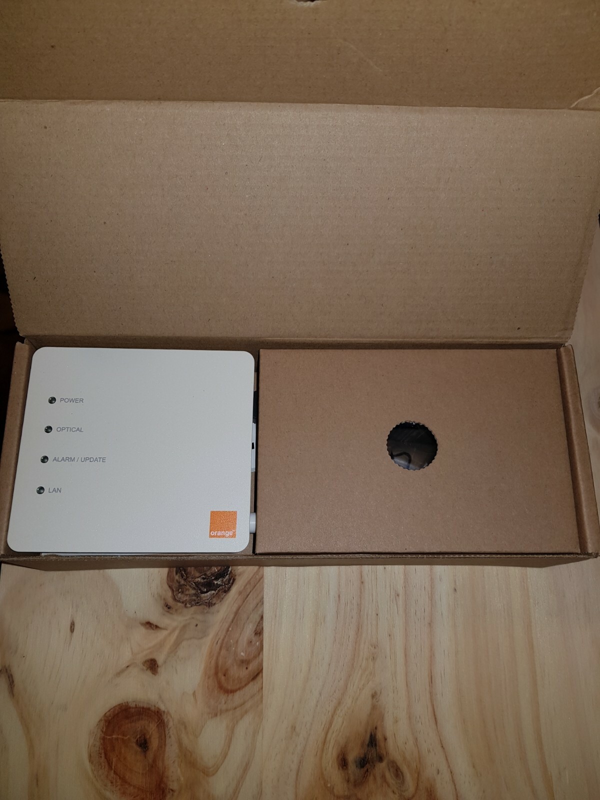 Huawei EchoLife HG8010H Ethernet Terminal de Réseau Optique - Blanc ...