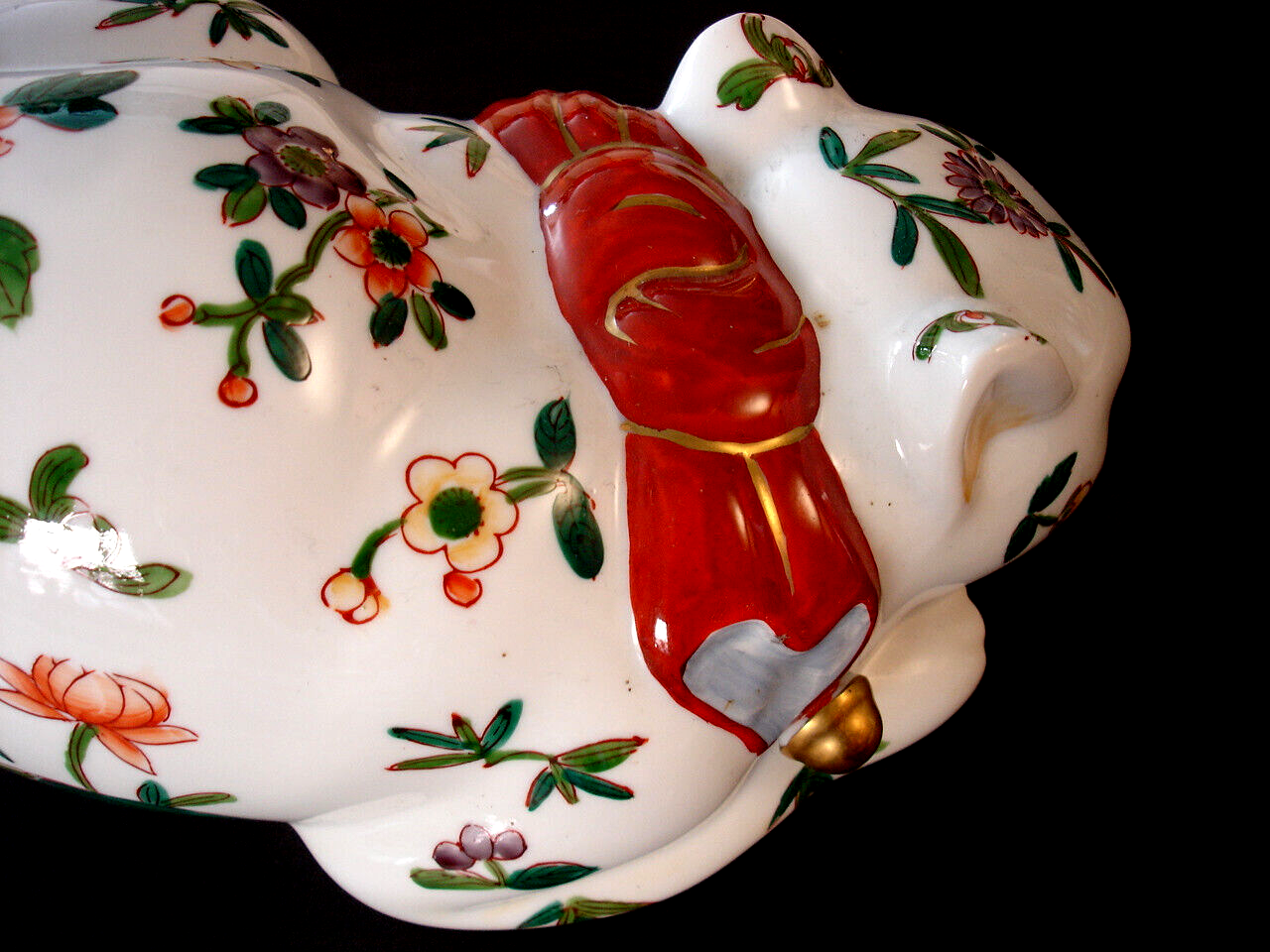 13" L JAPANESE SHOWA PERIOD IMARI MANEKI NEKO SLEEPING CAT | eBay UK