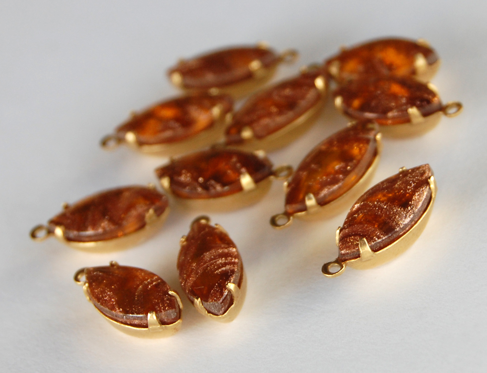VINTAGE GLASS NAVETTE MARQUIS PENDANT BEADS • 15 X 7mm • TOPAZ COPPER ...
