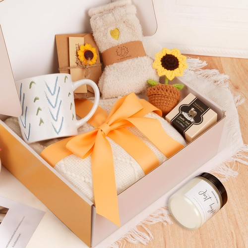 Gift Basket for , Christmas Gifts Gifs, Blanket Set, Candles for , Well ...