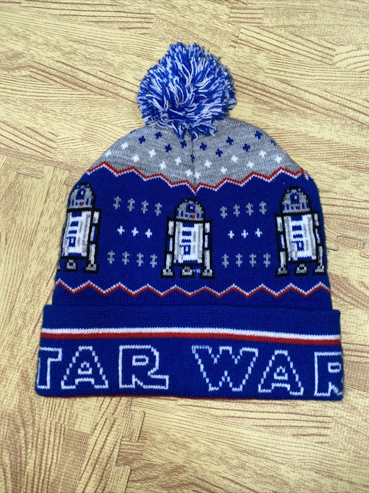 Star Wars R2D2 Knit Cap Winter Hat Pom Beanie | eBay