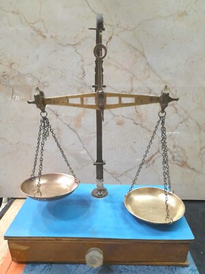 Scales - Vintage Howe