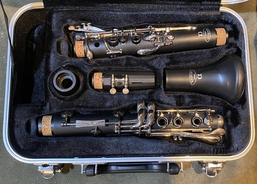 BACKUN ALPHA CLARINET Canada w/ CASE Musical Band Instrument #: 2001581 ...