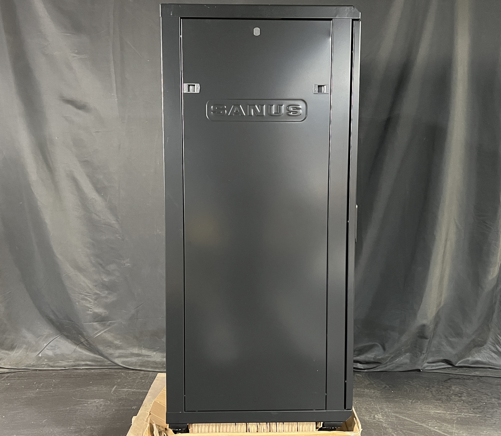 Sanus CFR2127-B1 55" 27U Tall Component Audio Video Home Theater Rack ...