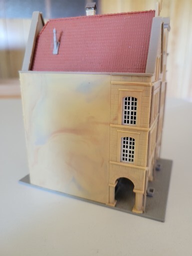 N scale ready made kit. Townhouse/retail building. | eBay