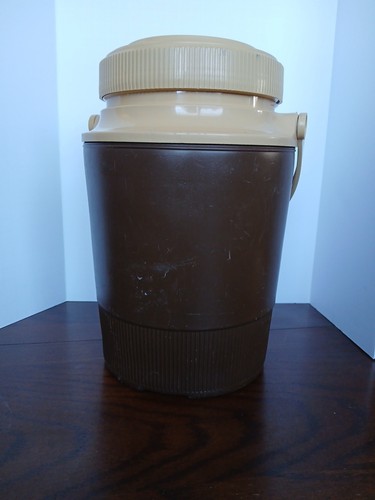 Vintage Gott Thermos Model 1502 Brown 1/2 Gallon Cooler Made In USA | eBay