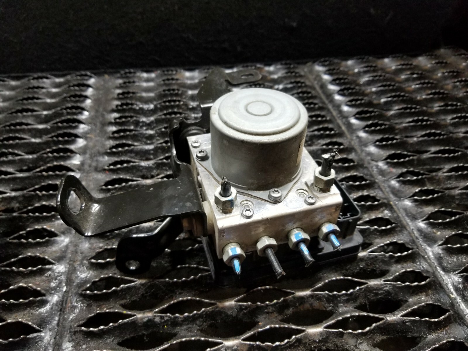 15 16 17 18 CHEVROLET IMPALA 3.6L ANTI LOCK BRAKE ABS PUMP MODULE OEM ...