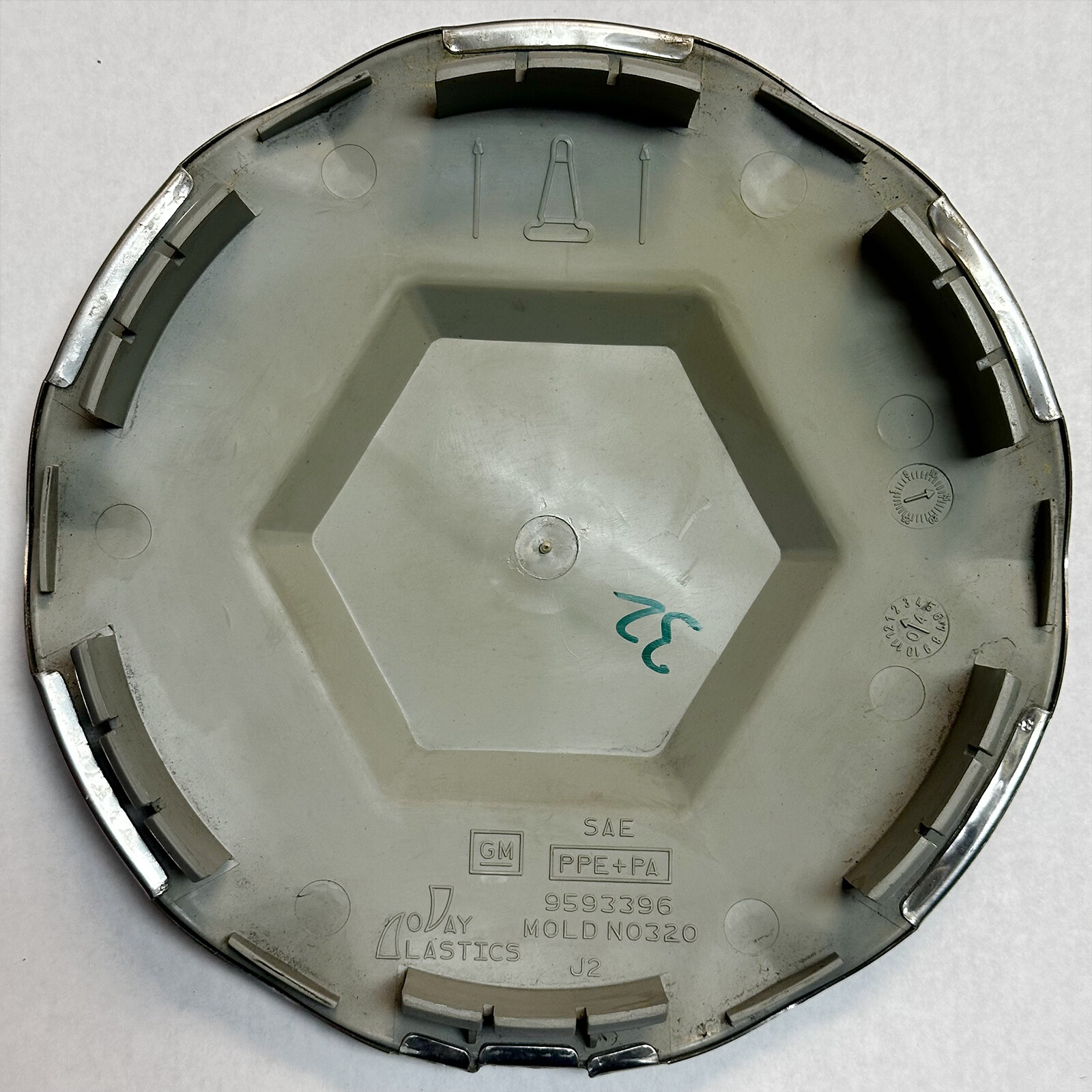 For GMC Envoy XL XUV OEM Center Cap 2002-2007 9593396 9593397 5143 | eBay