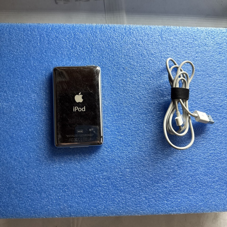 Apple iPod Classic 7th Generation 160GB Silver A1238 Working | eBay